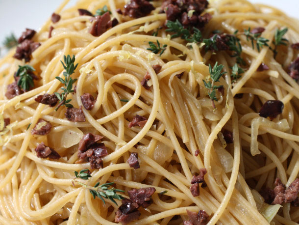 French in a Flash: Pissaladière Pasta - French Revolution